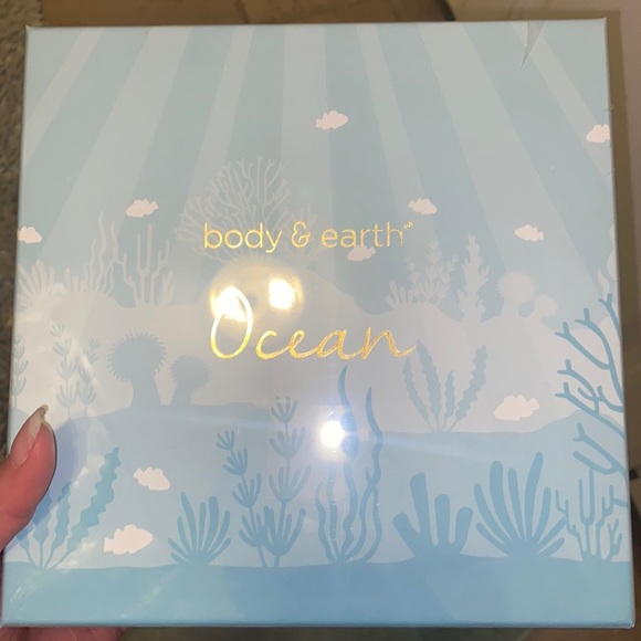 body & earth | Bath & Body | Nwt Body Earth Set Ocean | Poshmark
